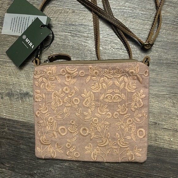 Myra Bag | Bags | Myra Bag Tan Embroidered Crossbody | Poshmark